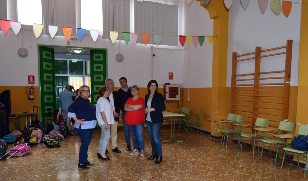 Educación recibe las demandas de mejora de los centros educativos