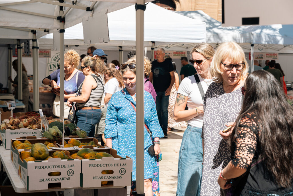 El Mercado Agrícola de Gáldar reúne a productores y público en una ...